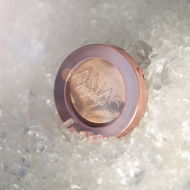 ANAS Makeup Highlighter, Beauty & Personal Care, Face, Makeup on Carousell
