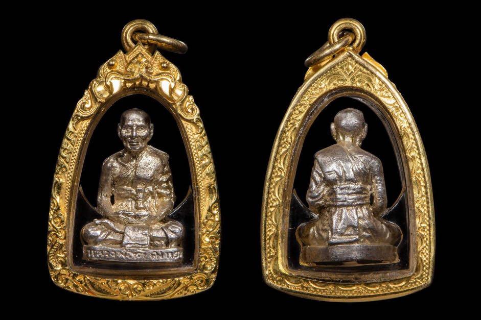 LP Tae Roop Lor BE 2519, Hobbies & Toys, Memorabilia & Collectibles ...