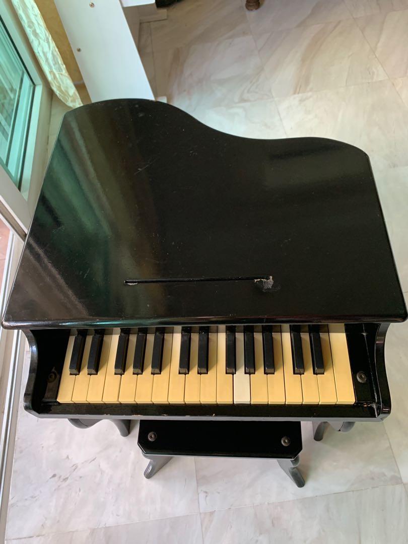 Mini grand piano, Music & Media, Music Instruments on Carousell