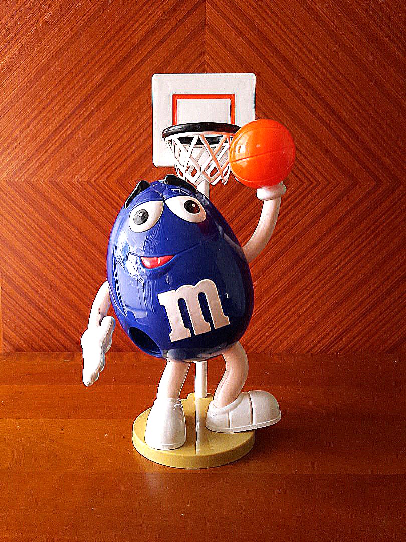 M&M's Candy Dispenser Basketball Player / Slam Dunk, Hobbies & Toys ...
