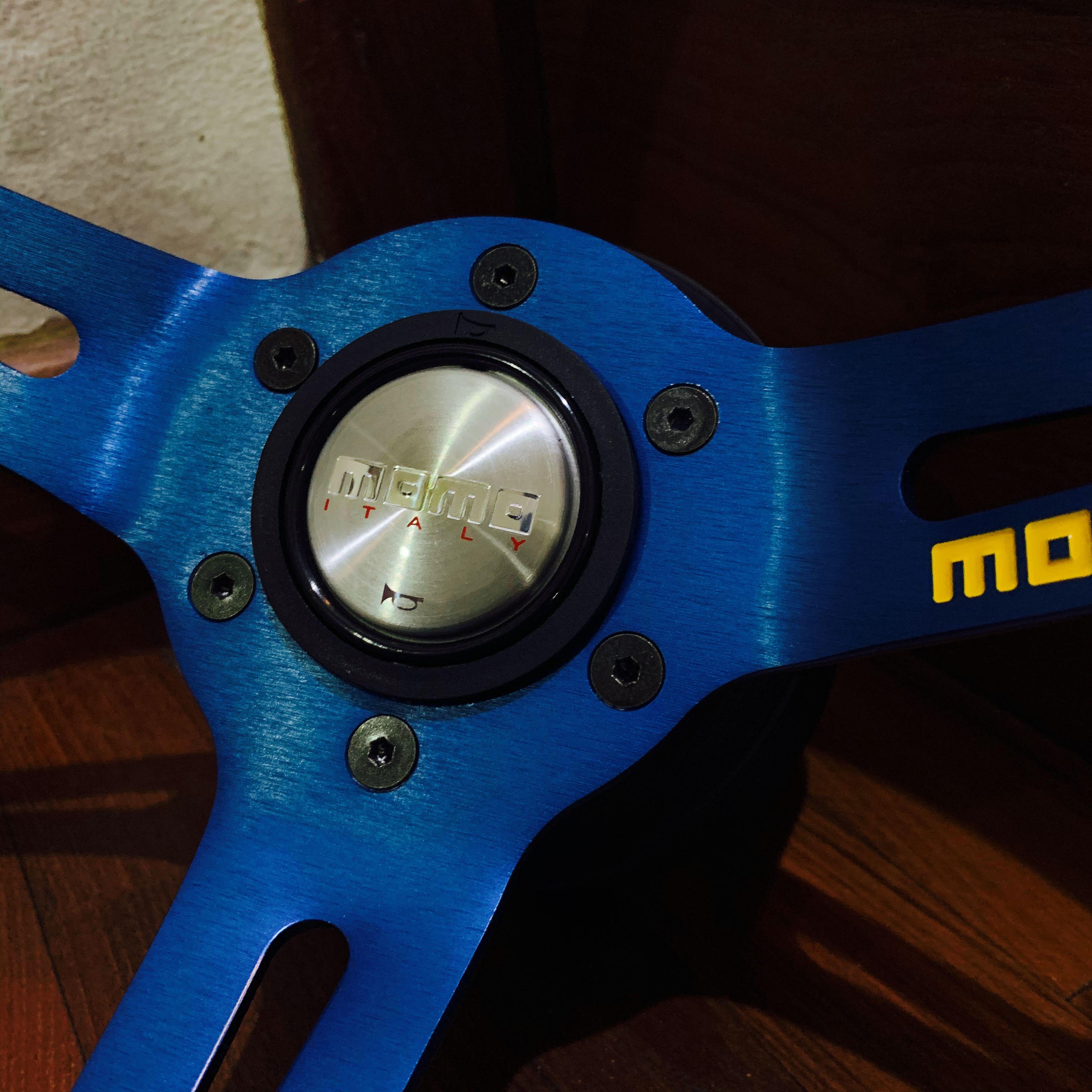 Original MOMO steering wheel with boss kit, Car Accessories ...