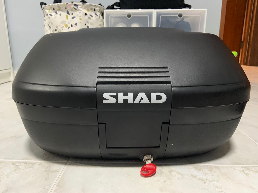 SHAD SH42 Box w baseplate, Motorcycles, Motorcycle Accessories on Carousell