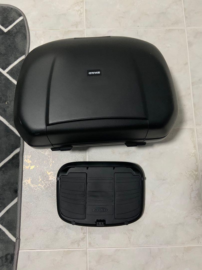 SHAD SH42 Box w baseplate, Motorcycles, Motorcycle Accessories on Carousell