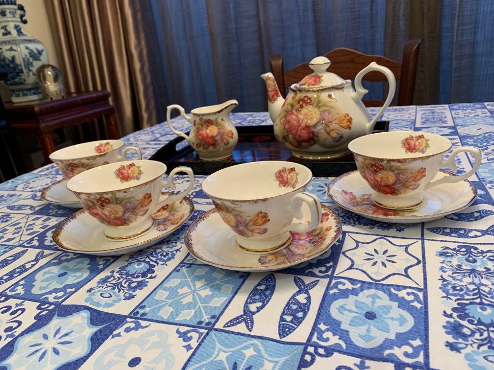 Traditional Floral Pattern Tea Set, Furniture & Home Living ...