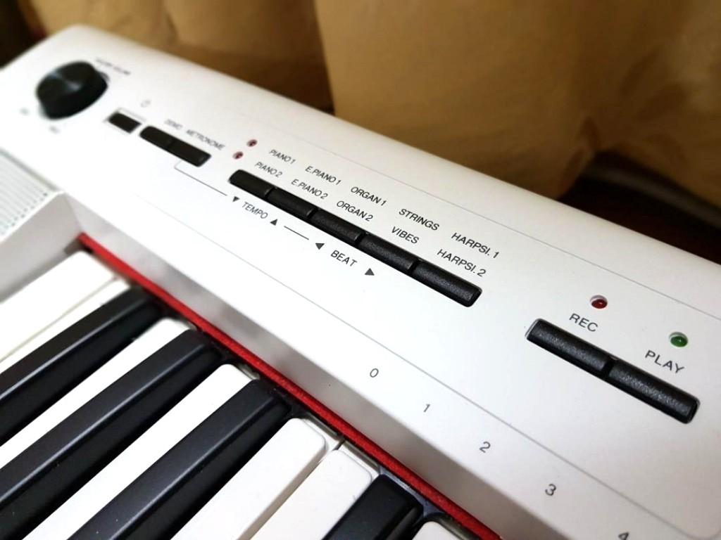 Yamaha Piaggero NP32 White Keyboard, Music & Media, Music Instruments ...