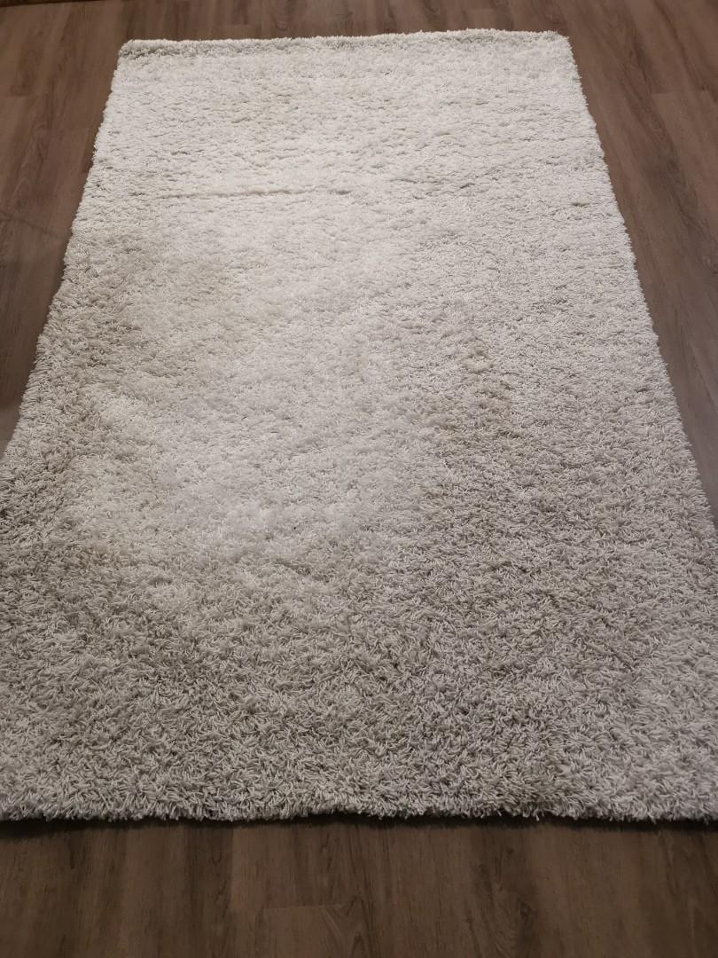Carpet (white), Furniture & Home Living, Home Decor, Carpets, Mats ...