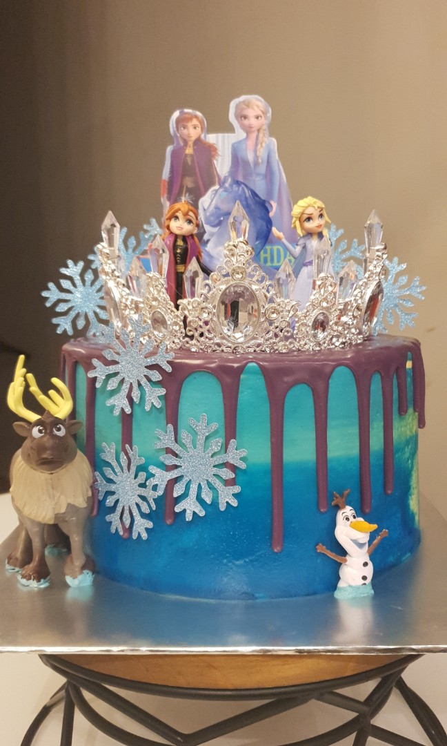 Frozen 2 Cake, Food & Drinks, Chilled & Frozen Food on Carousell