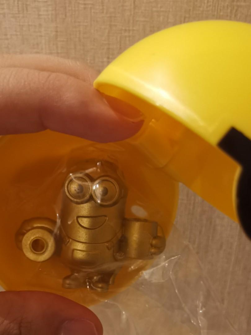 Mcdonald golden minion happy meal week 1, Hobbies & Toys, Toys & Games ...