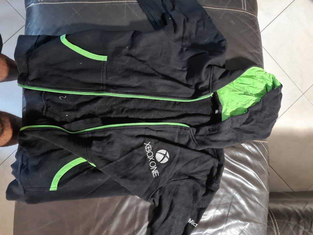 Microsoft Xbox hoodie, Video Gaming, Video Game Consoles, Xbox on Carousell