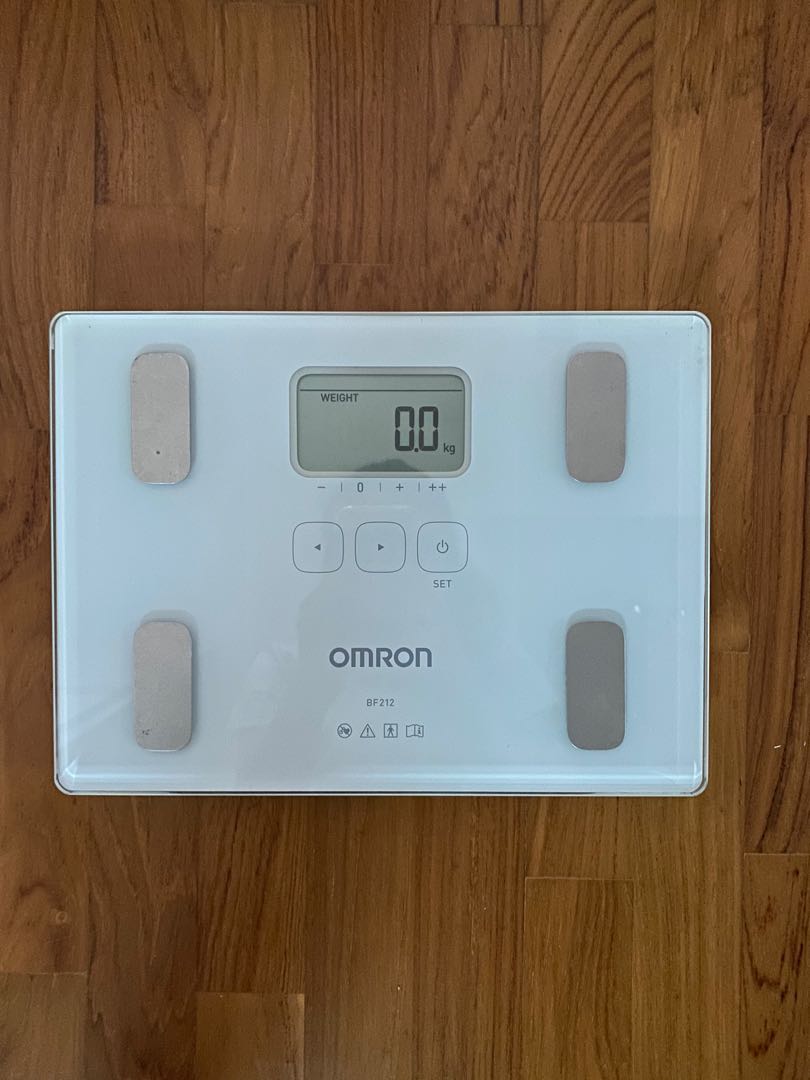 Omron weighing machine, Health & Nutrition, Health Monitors & Weighing ...