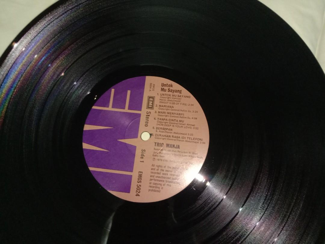 TRIO MANJA MALAY ORIGINAL EMI LP FUNK, Hobbies & Toys, Music & Media ...