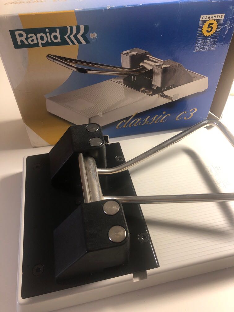 4 holes paper puncture, Hobbies & Toys, Stationery & Craft, Craft ...