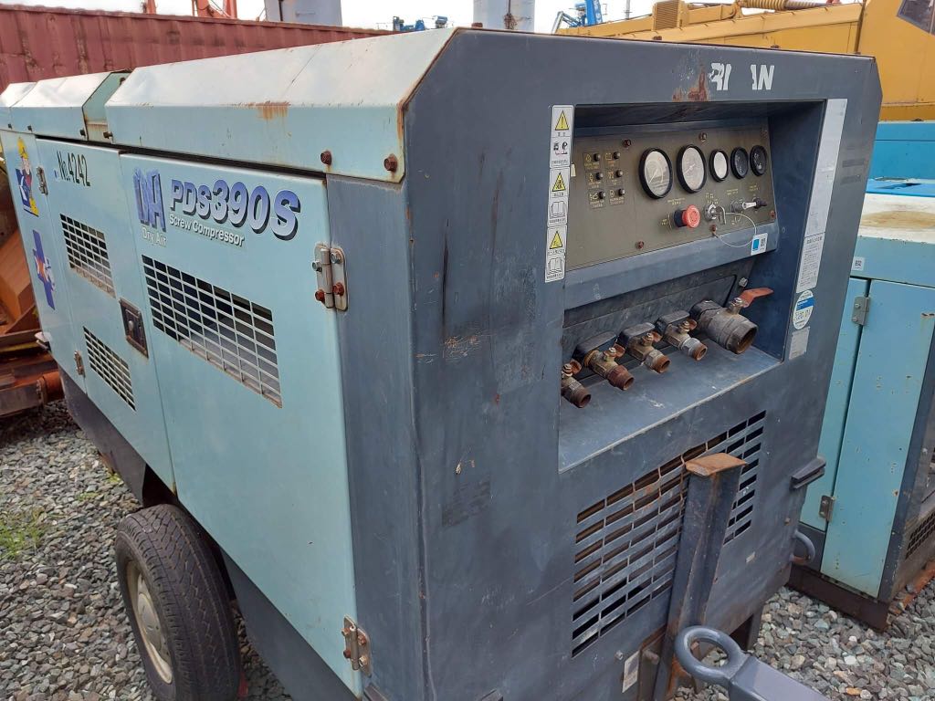 Airman 390 cfm Dry Air Series, Commercial & Industrial, Construction ...