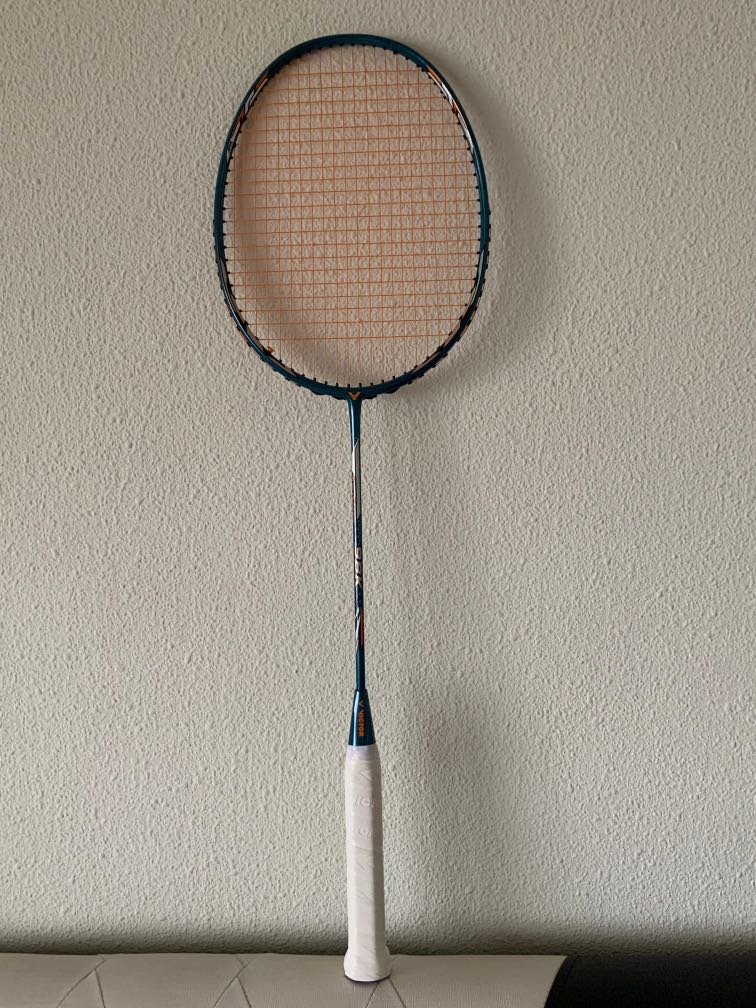 Auraspeed 98k victor, Sports Equipment, Sports & Games, Racket & Ball ...