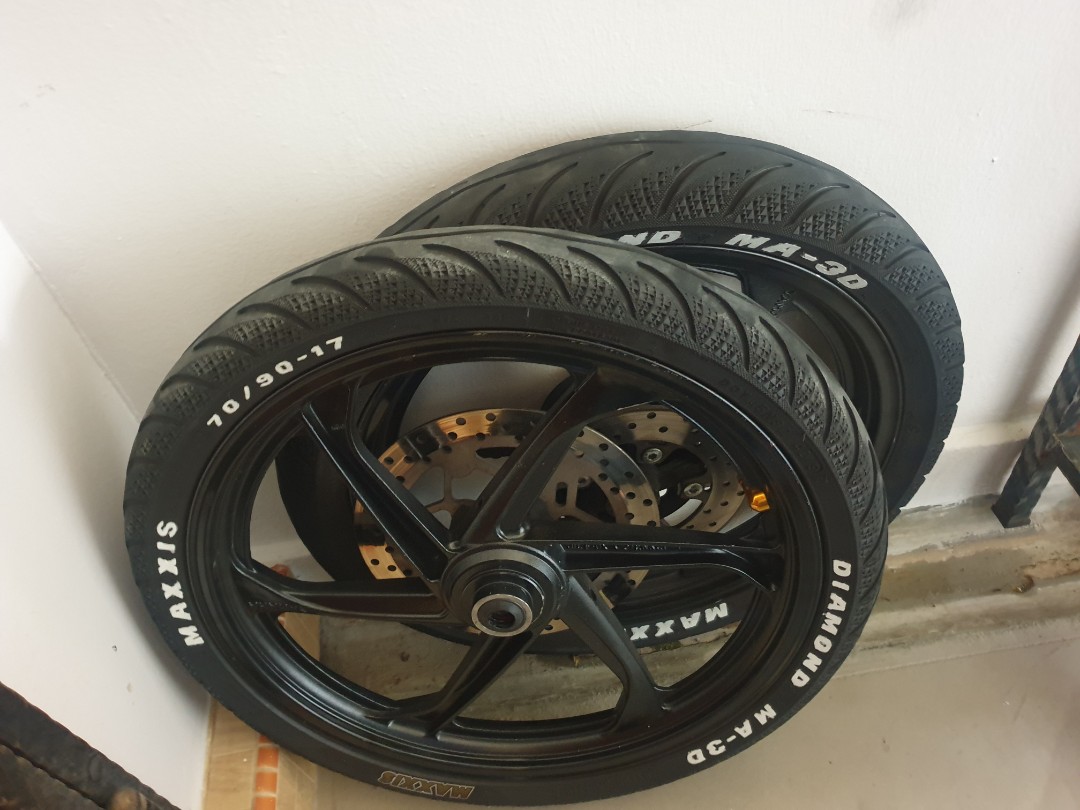 Bike tyre & rims, Motorcycles, Motorcycle Apparel on Carousell