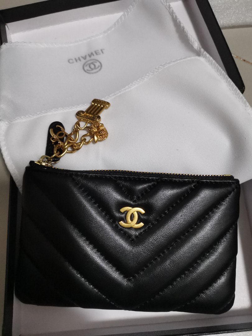 Chanel small pouch, Women's Fashion, Bags & Wallets, Purses & Pouches ...