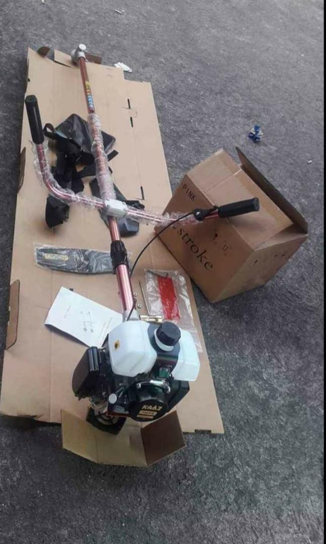 KAAZ TD40 2 Stroke Grass Cutter, Furniture & Home Living, Gardening ...