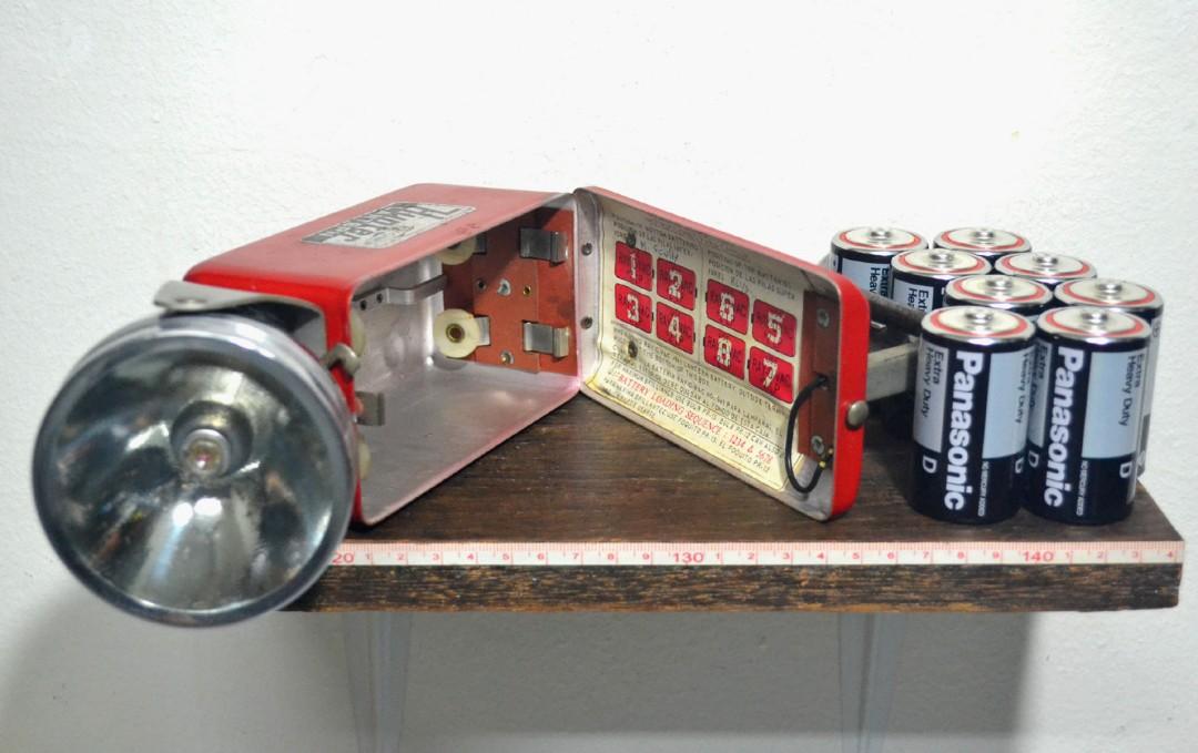 Vintage Ray-O-Vac Hunter Lantern, Hobbies & Toys, Collectibles ...