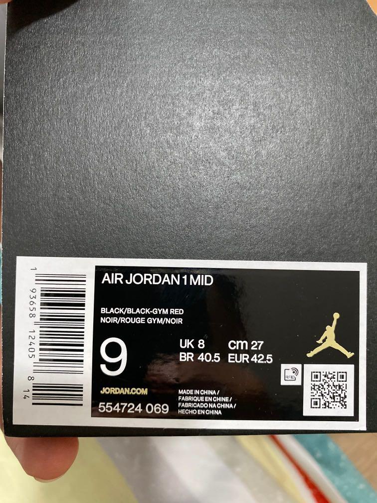 Air Jordan 1 Chicago Mids, Men's Fashion, Footwear, Sneakers on Carousell