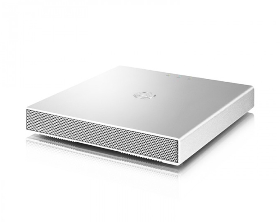 AkiTio Bus Powered SSD RAID, Computers & Tech, Parts & Accessories ...