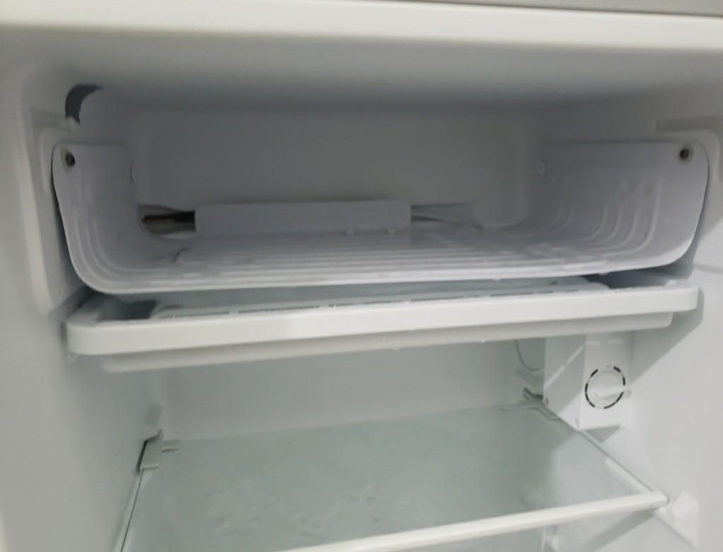 Fortress Fridge FDG093F14, 家庭電器, 廚房電器, 雪櫃及冰櫃 - Carousell