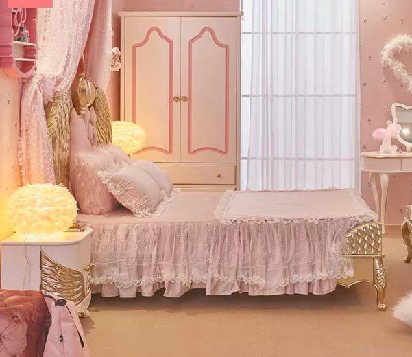 Hello Kitty Bed Frame Furniture And Home Living Furniture Bed Frames And Mattresses On Carousell