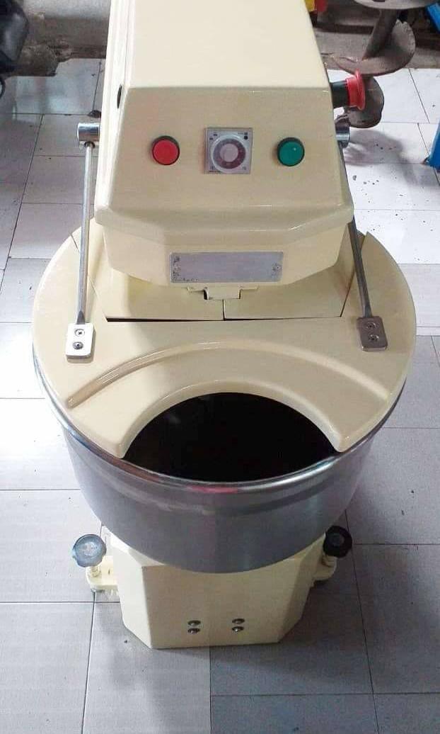 SINMAG Spiral Mixer Half Bagger, TV & Home Appliances, Kitchen ...
