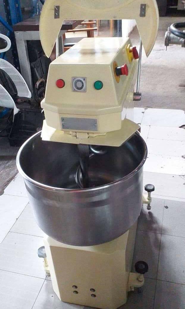 SINMAG Spiral Mixer Half Bagger, TV & Home Appliances, Kitchen ...