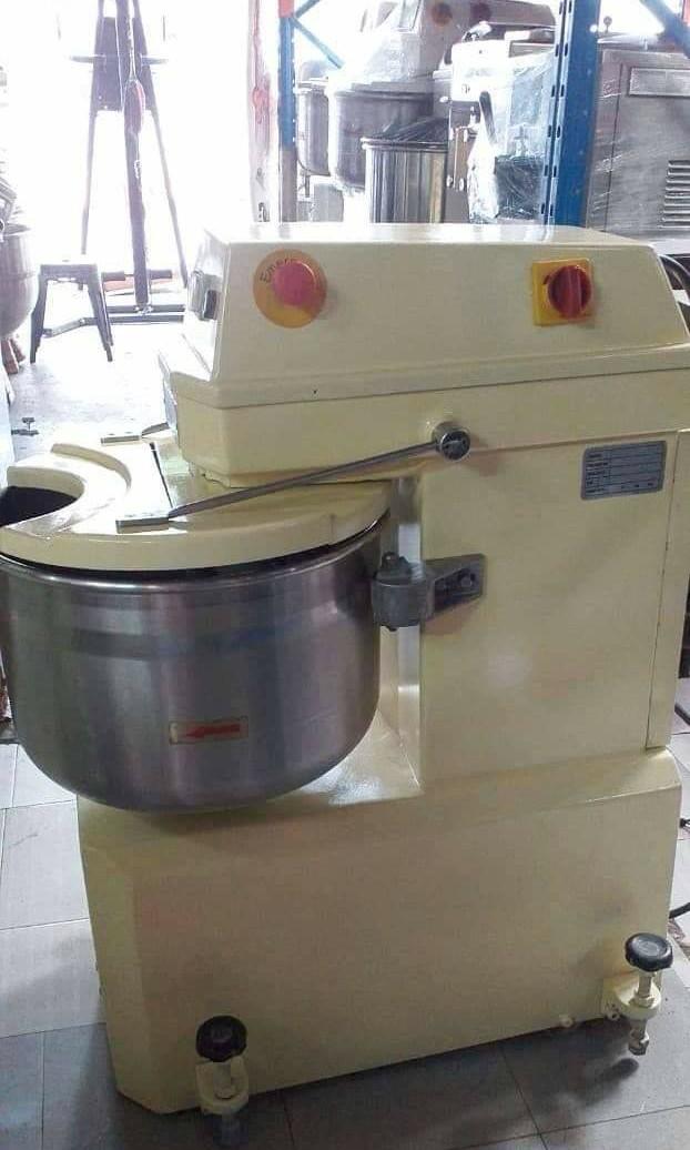 SINMAG Spiral Mixer Half Bagger, TV & Home Appliances, Kitchen ...