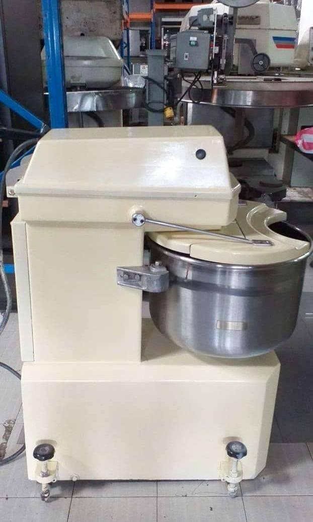 SINMAG Spiral Mixer Half Bagger, TV & Home Appliances, Kitchen ...