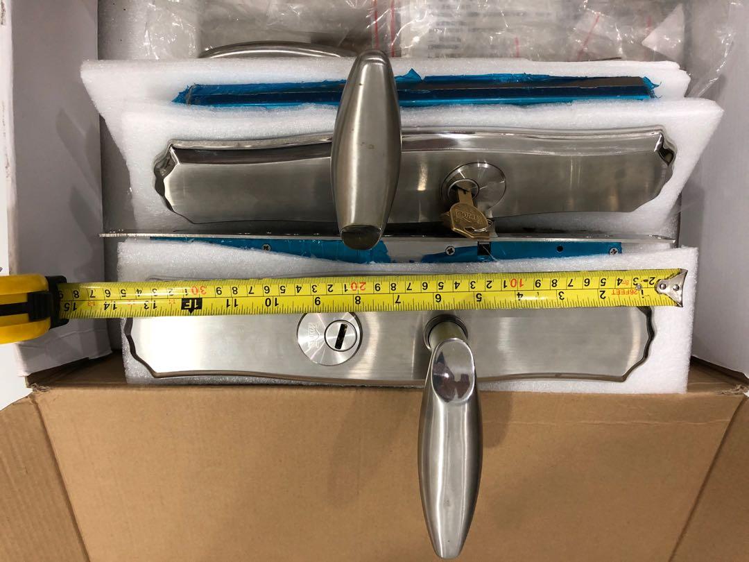 THC SECURITY DOOR HANDLE AND LOCK, Furniture & Home Living, Bathroom ...