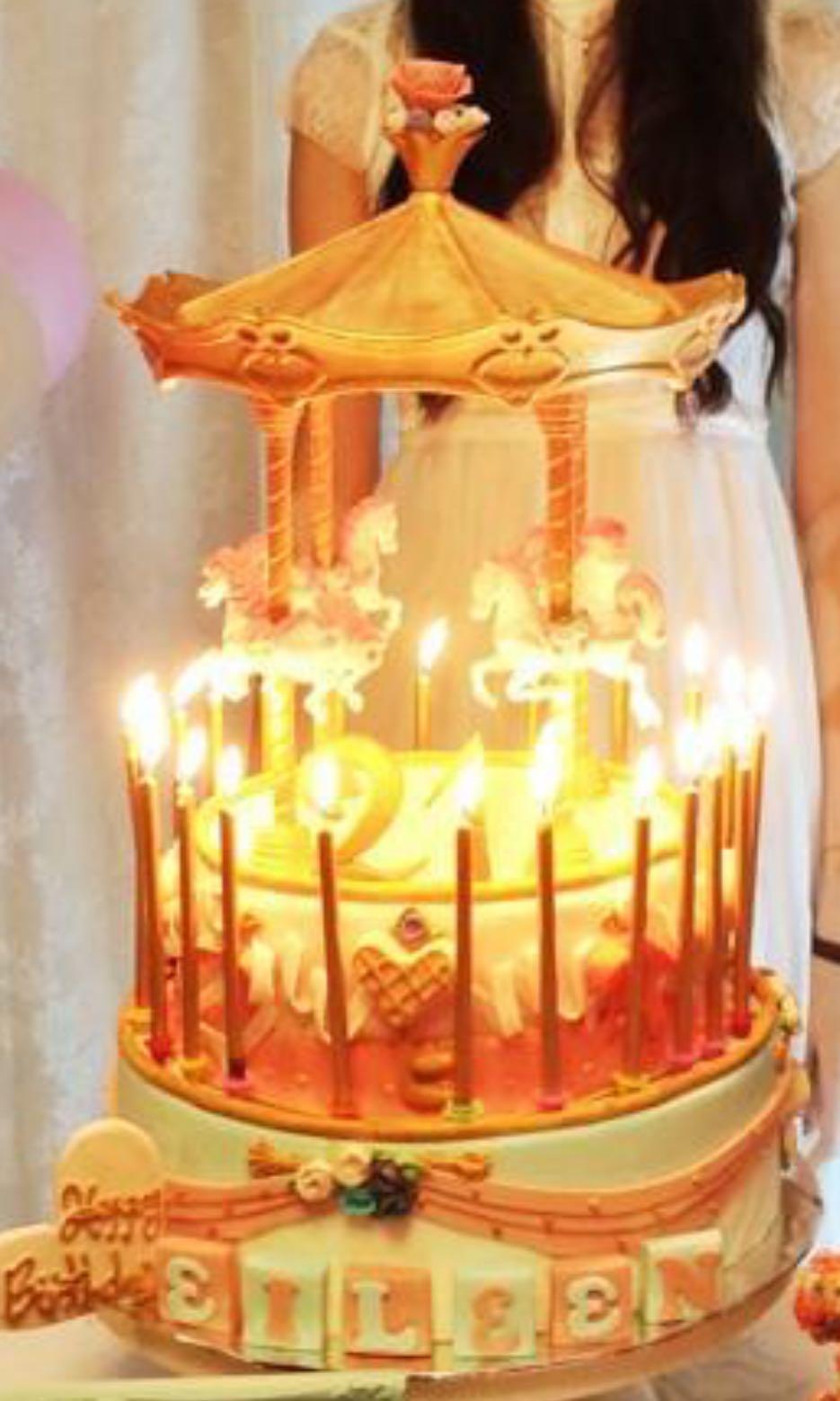 Wilton Carousel Cake Set / Topper, Food & Drinks, Homemade Bakes on ...