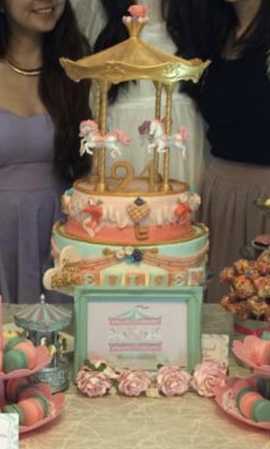 Wilton Carousel Cake Set / Topper, Food & Drinks, Homemade Bakes on ...