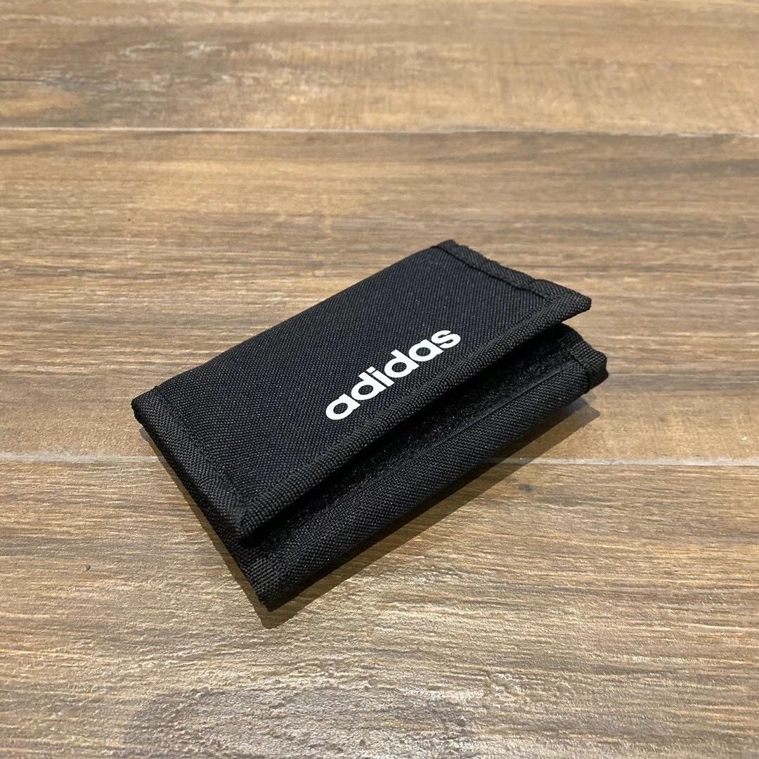 adidas 銀包 Wallet Coins Bag 魔術貼銀包, 名牌, 手袋及銀包 - Carousell