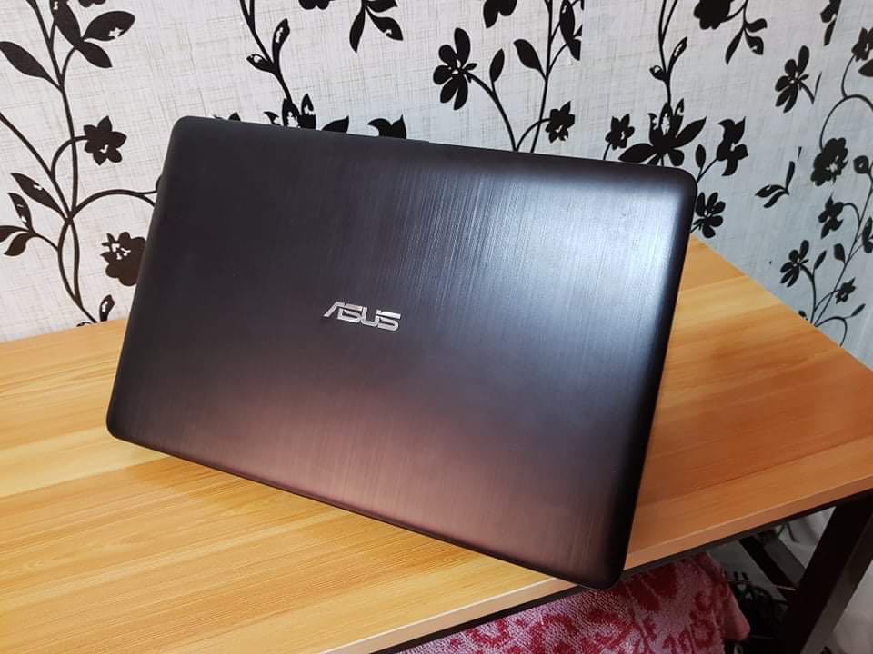 ASUS X540U CORE i7 8GB RAM/256GB SSD/2GB VRAM AMD 8TH GENERATION GAMING ...