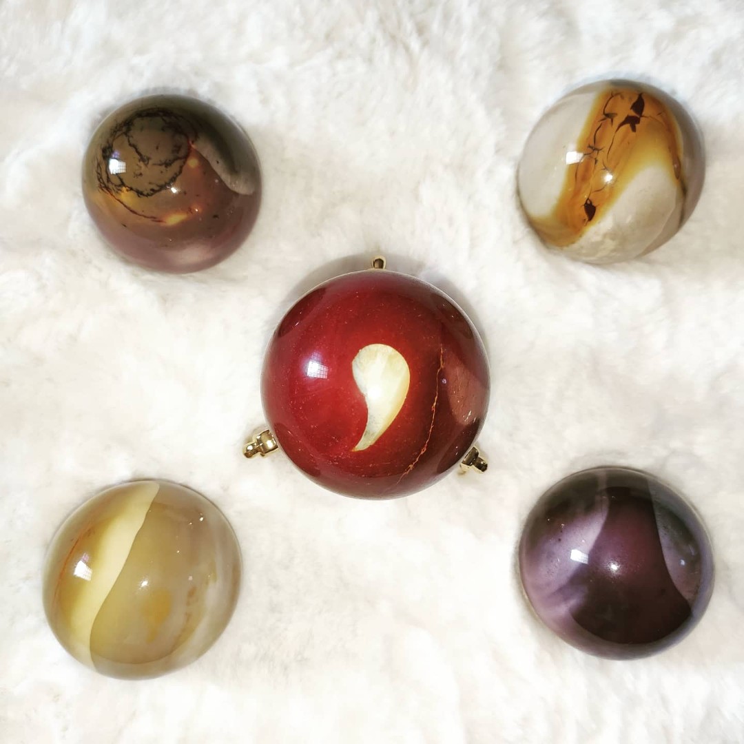 Mookaite Jasper Sphere, Women's Fashion, Jewelry & Organisers, Precious ...