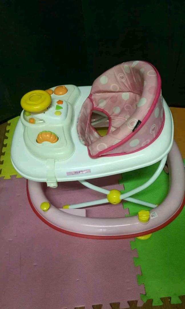 Hello kitty Walker, Babies & Kids, Infant Playtime on Carousell