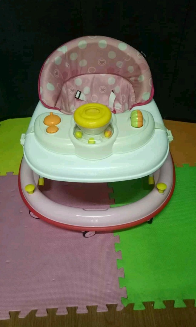 Hello kitty Walker, Babies & Kids, Infant Playtime on Carousell