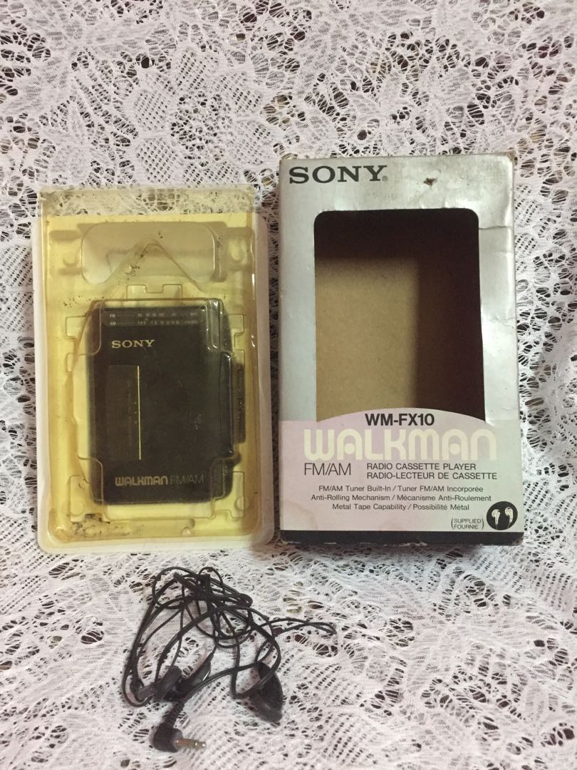 sony walkman, Hobbies & Toys, Collectibles & Memorabilia, Vintage ...
