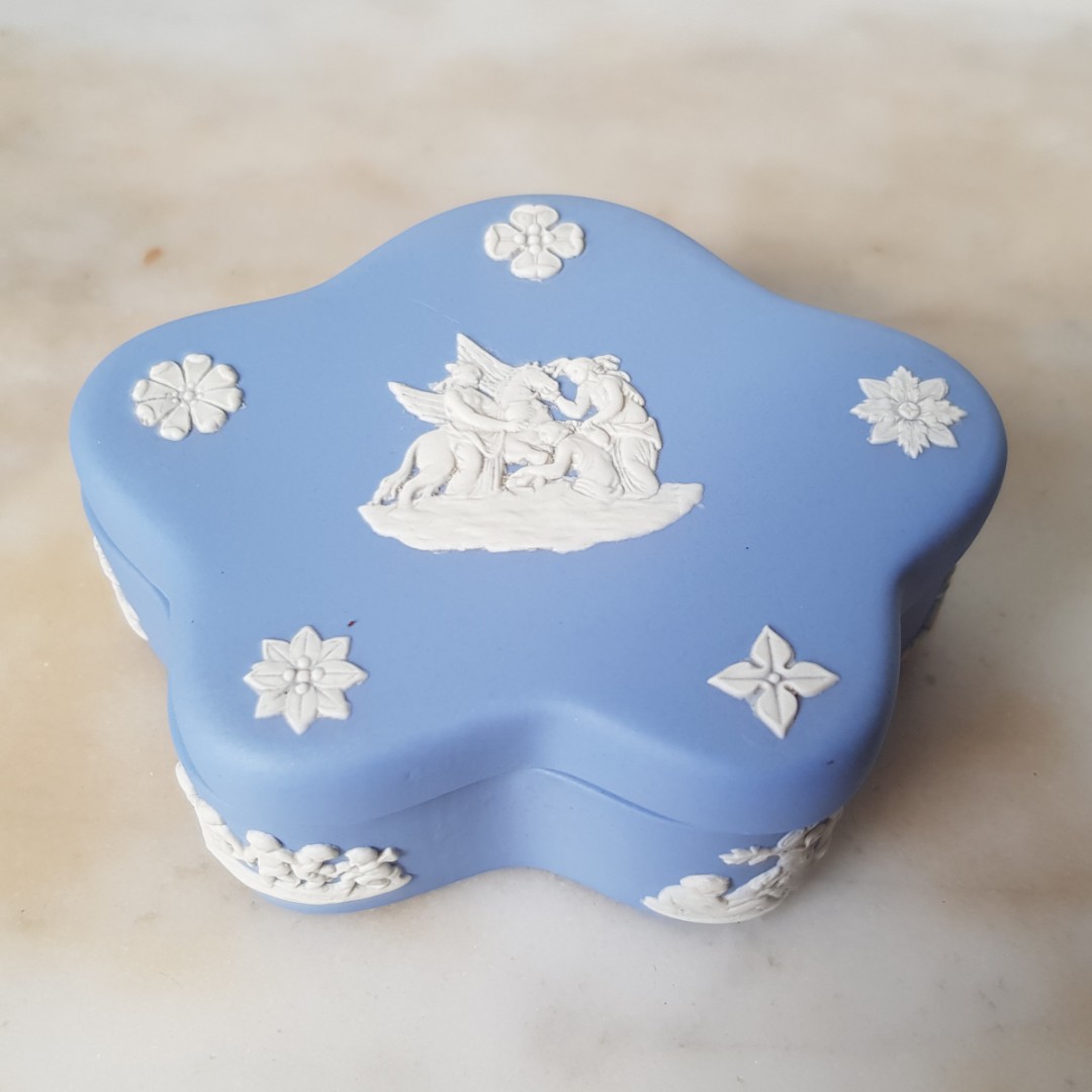 Wedgwood Jasperware Star-shaped Trinket Box, Furniture & Home Living ...