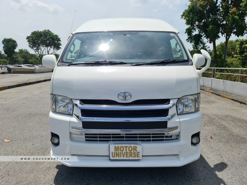 Toyota Hiace Commuter 3.0A GL, Cars, Commercial Vehicles, Used on Carousell