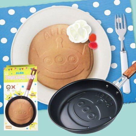 日本 迪士尼 三眼仔 鬆餅煎鍋 煎pan Japan Disney Alien Pancake Pan, 傢俬＆家居, 廚具和餐具, 炊具及 ...
