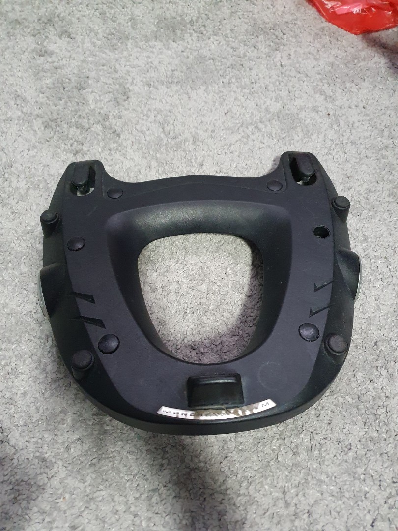 Givi M5 Monokey Baseplate, Motorcycles, Motorcycle Accessories on Carousell