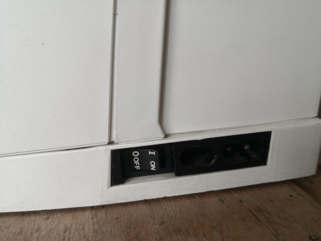 Husqvarna Viking Daisy 325 Sewing Machine - needs fixing, Hobbies ...