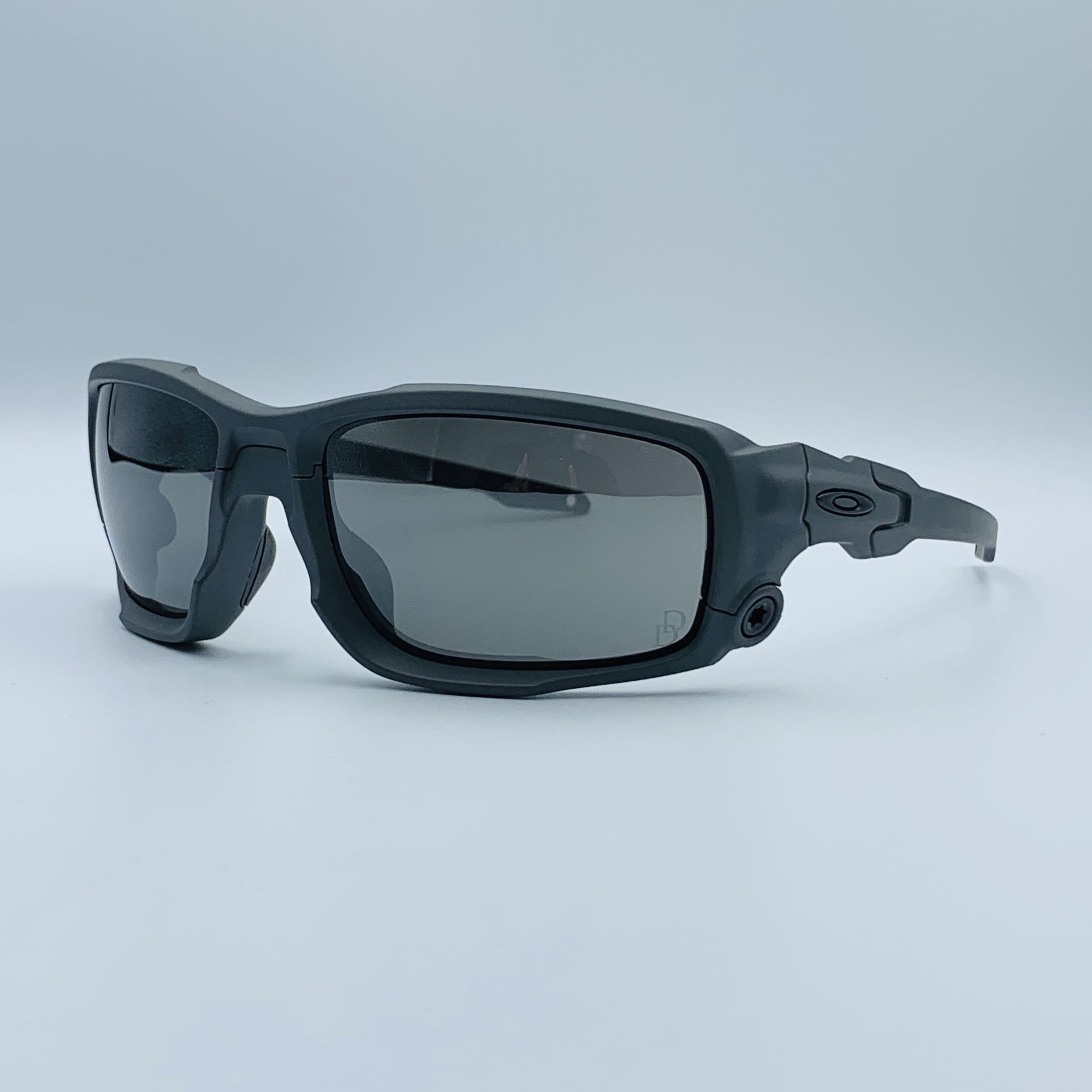 Limited Edition Oakley Shocktube Daniel Defence Tornado Black Iridium ...