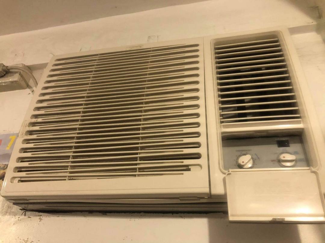 Mabe (GE) 2.5hp window type aircon, TV & Home Appliances, Air ...