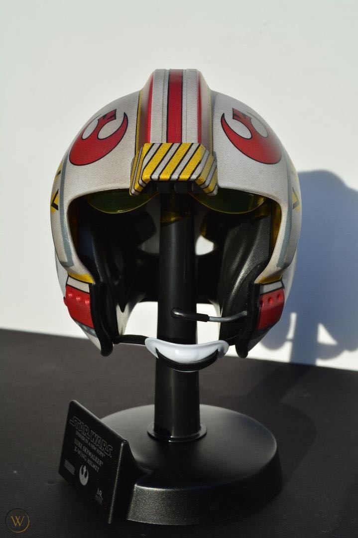 Master Replicas Star Wars Luke Skywalker X-Wing helmet Red Five 0.45 ...
