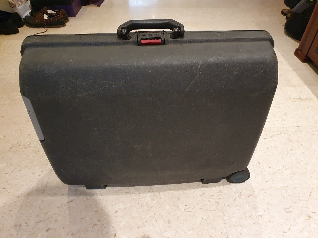 Samsonite Oyster Luggage, Hobbies & Toys, Travel, Luggage on Carousell