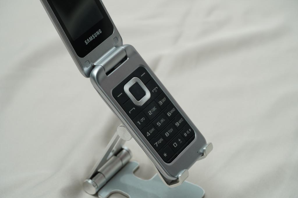 Samsung Clamshell/Flip Phone (GT-C3520I) *2G Phone*, Mobile Phones ...