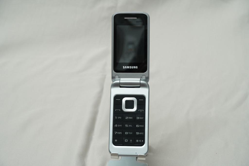 Samsung Clamshell/Flip Phone (GT-C3520I) *2G Phone*, Mobile Phones ...